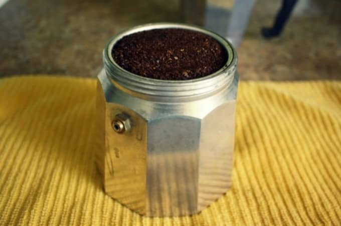 How To Use A Moka Pot To Make Delicious Coffee On The Stove