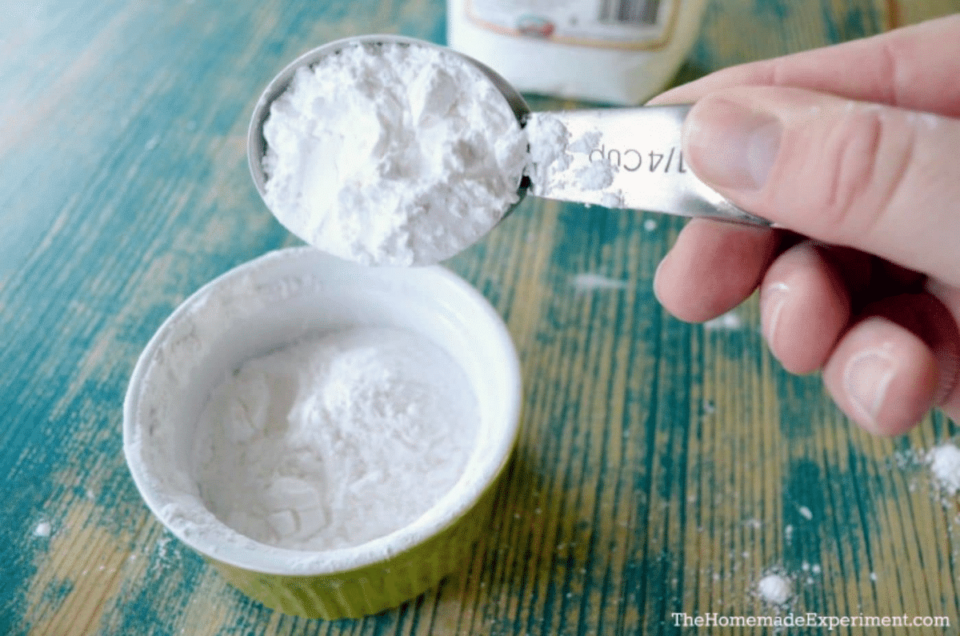 How To Make Scented Homemade Deodorant Powder With Essential Oils
