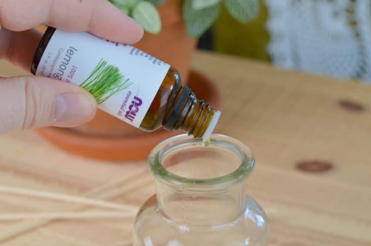 DIY Lemongrass Reed Diffuser & Refill Oil